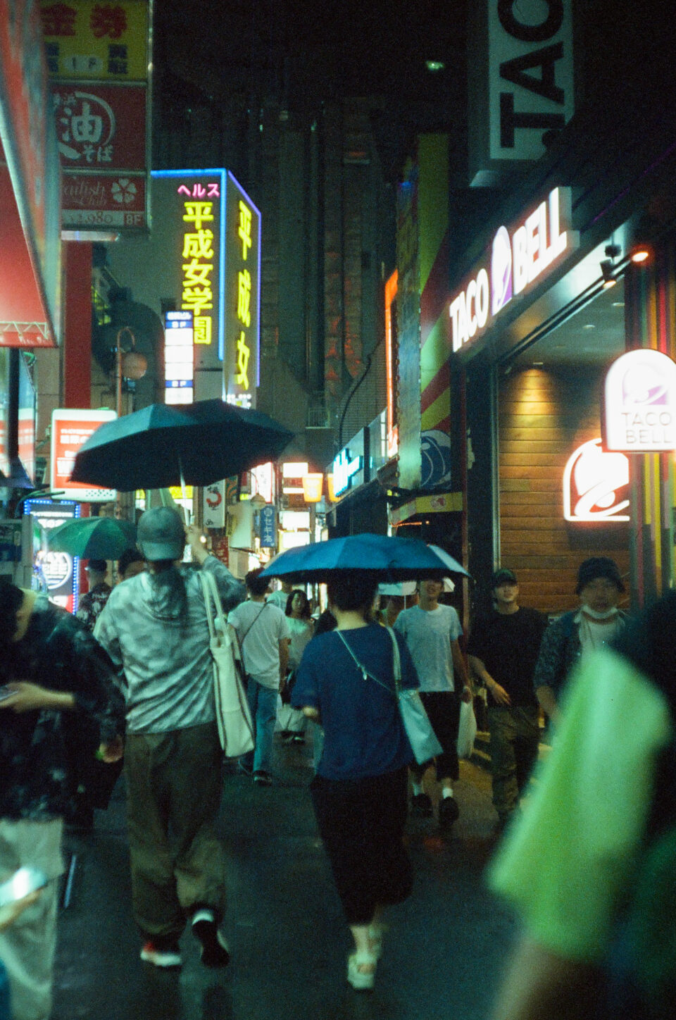 [REFLX LAB 800T]中国発のシネマフィルムで夜を彩る[作例あり] - Photo Life