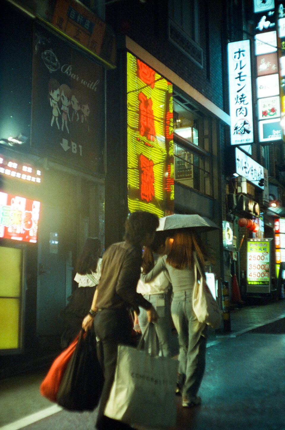 [REFLX LAB 800T]中国発のシネマフィルムで夜を彩る[作例あり] - Photo Life